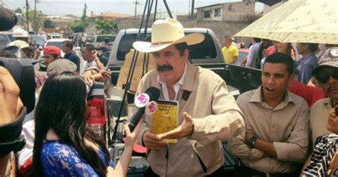 Mel Zelaya confirma su aspiración a la reelección
