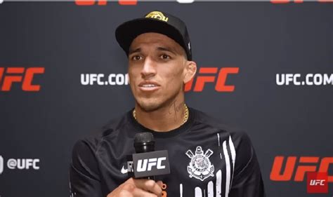Charles do Bronx se pronuncia após falha em pesagem e perda do cinturão