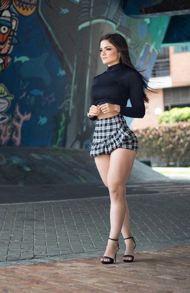 Ideas De Minifaldas En Moda Ropa Moda Para Mujer