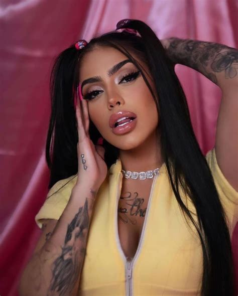 Sem Filtro MC Mirella Faz Sexo Oral Em Luana Na Frente Do Elenco De
