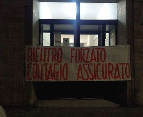 Catania scuola domani il rientro ma c è chi protesta Live Sicilia