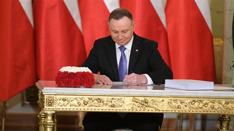 Ustawa O Obronie Ojczyzny Prezydent Andrzej Duda Podpisa Ustaw