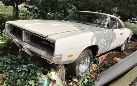 1969 Dodge Charger Barn Finds