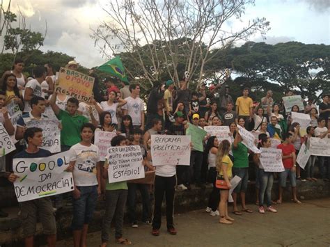 G1 frases de protesto em cartazes população de Porto Velho foi