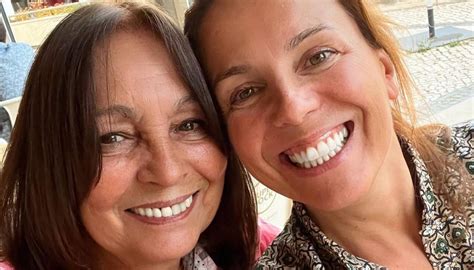Tânia Ribas de Oliveira celebra aniversário da mãe Hoje é dia de