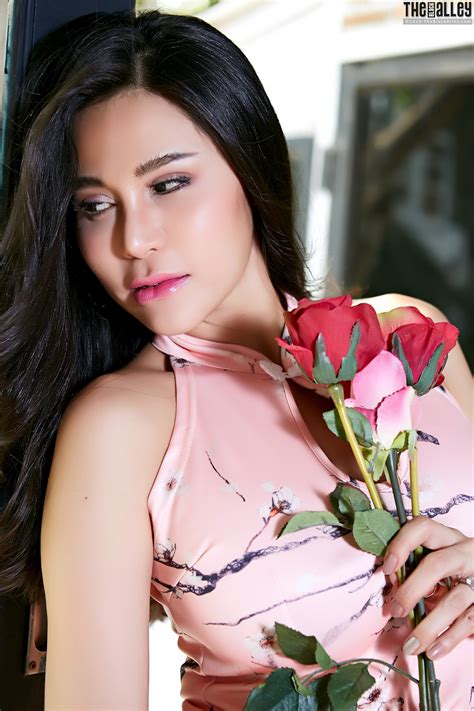 Natalie Wang The Black Alley Photobook Set 04 Everia Club