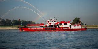 Feuerlöschboot Feuerwehr Duisburg