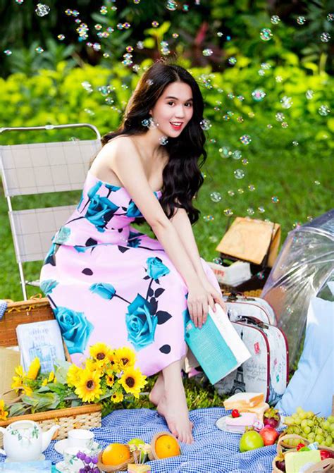 Ảnh Ngọc Trinh đẹp hóa thân thành công chúa Bong Bóng xinh như Búp Bê