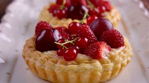 Tartaletas con crema pastelera y frutas rojas Dolores Valcárcel La
