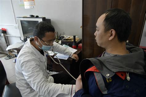 公司组织开展职业健康体检活动 嵩县金牛有限责任公司