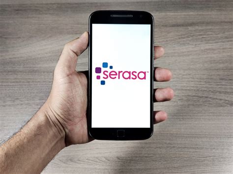 Consulta e pagamento na Serasa app permite checar débitos automotivos
