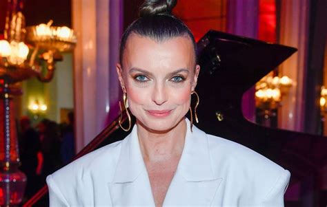 Kasia Sokołowska lansuje gorący trend Ta spódnica to must have każdej