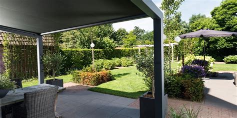 Een Exclusieve Aluminium Terrasoverkapping Met Doek Van Van Ee