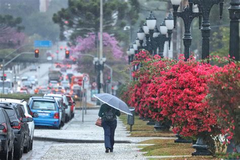 Frente fria traz chuva e queda nas temperaturas no Paraná RIC br