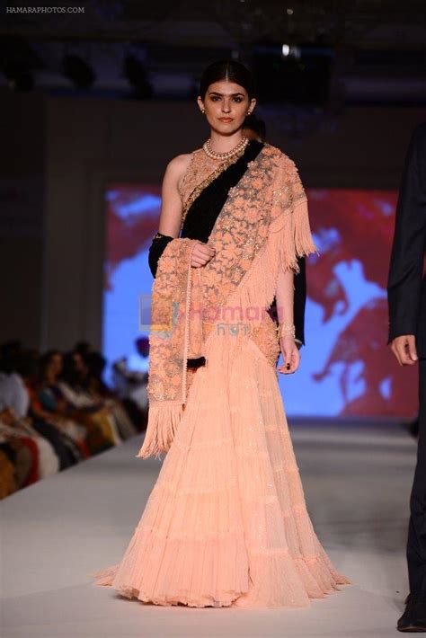 Model Walk For Tarun Tahiliani Modern Mughals Show For Sahachari