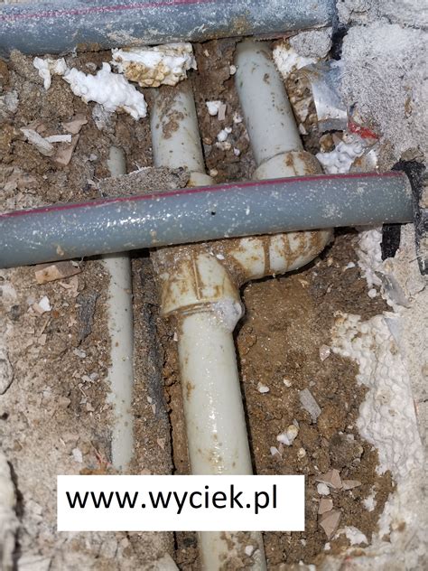 Wykrywanie wycieków zimnej wody Przyczyny powstania wycieku z