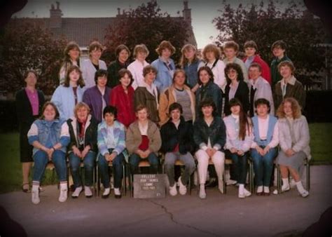 Photo de classe 3e1 de 1983 Collège Jean Jaurès Copains d avant