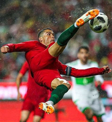 Pin By Barbara Hegedus On Cristiano Ronaldo Cristiano Ronaldo