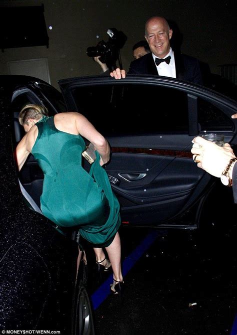 Scarlett Johansson Gets A Surprise Kiss From John Travolta Scarlett