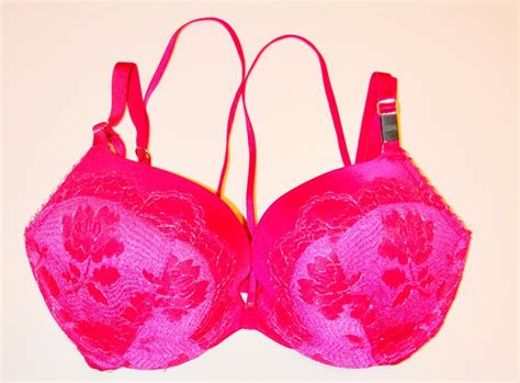 NEW Victoria S Secret VERY SEXY LIMITED EDITION LACE STRAPPY BRA 34C