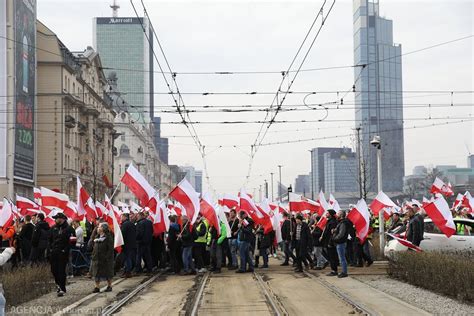 Protest Rolnik W W Warszawie Lutego Tysi Ce Ludzie Centrum By O