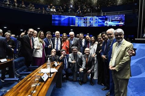 Reforma tributária 53 votos Senado aprova PEC em dois turnos