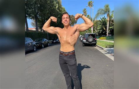 Arnold Schwarzenegger S Son Joseph Baena Flaunts Rock Hard Body Photos