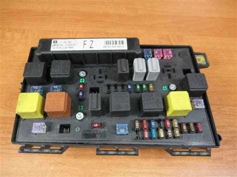 MODUŁ BSI SKRZYNKA BEZPIECZNIKÓW OPEL ASTRA III H 12349606384