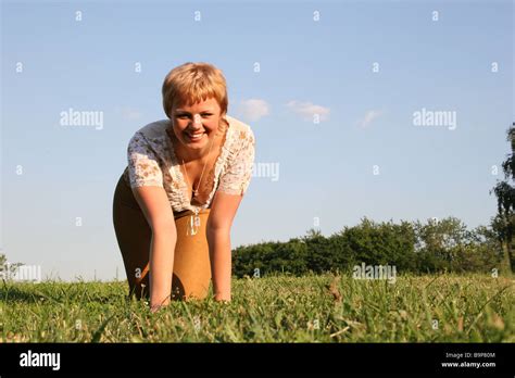 Jeune Fille Levrette Photo Stock Alamy