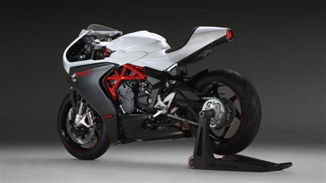 MV Agusta Superveloce 800 la deportiva más vintage espíritu RACER moto