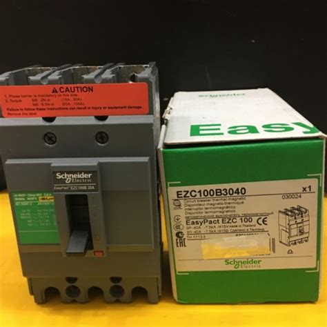 Jual Breaker Ezc Mccb Schneider 3 Phase Shopee Indonesia