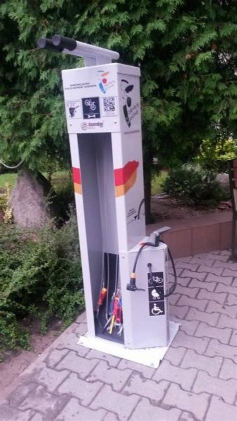 Stacja naprawy rowerów powstała w Wawrze Warszawa Nasze Miasto