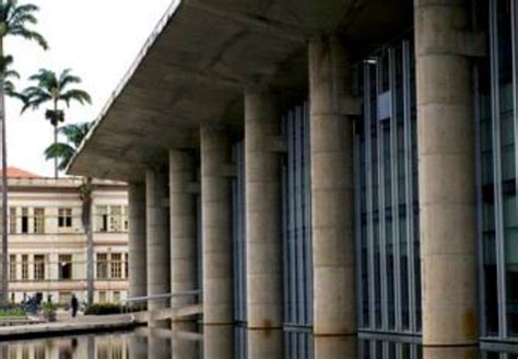 UFV MG promove Concurso público para Professor SALÁRIO de até R 5