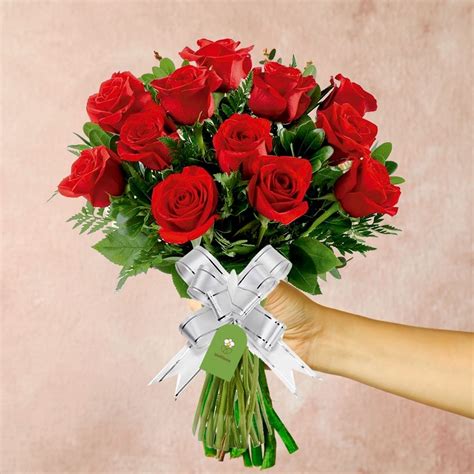 Envie agora buquê de flores 12 Rosas Vermelhas Entrega Rápida