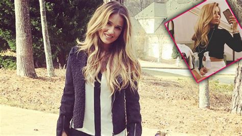 Pump It Up Jessie James Decker Shares A Photo Of Herself Using A