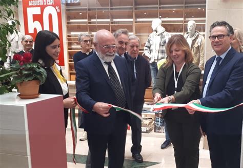 Info Point Asl Taranto Presso La Galleria Commerciale Porte Dello Jonio