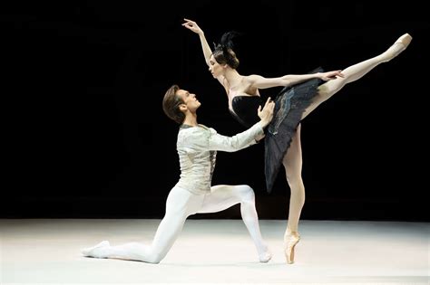 Cine Yelmo proyecta el clásico del ballet El lago de los cisnes a