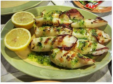 Receitas De Portugal Lulas Grelhadas Molho Verde