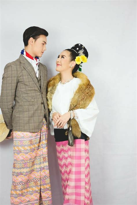 Thai Girl And Boy Wearing Burmese Costumes Actually The Luntaya