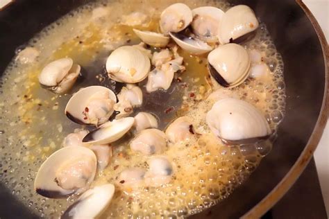 Spaghetti Alle Vongole Bear Naked Food