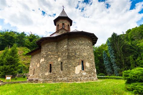 Pelerinaj Zile Tunelul Celor De Sfinti Manastirea Prislop