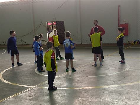 Escolinha De Futebol Reinicia Atividades Regi O Dos Vales
