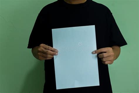 549 Man Holding Blank Piece Paper Stock Photos Free Royalty Free