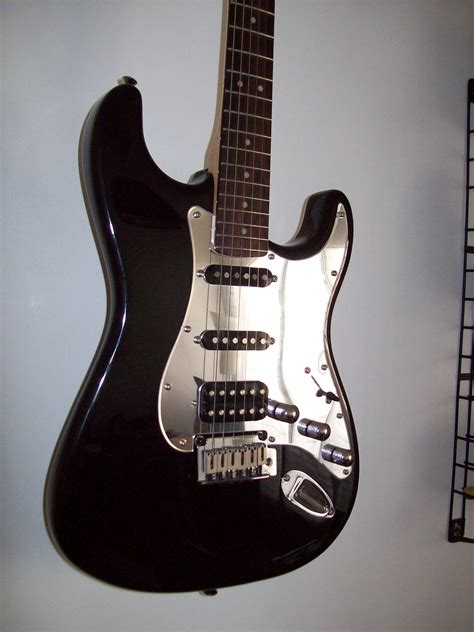 Squier Black And Chrome Standard Stratocaster HSS Image 906866