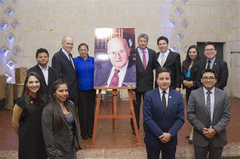 Beca Alberto Benavides de la Quintana 2017 para Lucía Martos