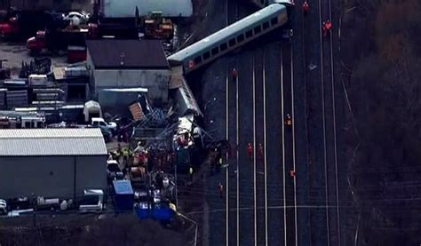 Accident feroviar soldat cu morţi şi răniţi în Canada