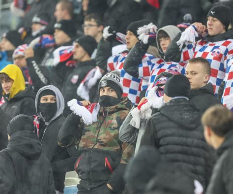 G Rnik Zabrze Pokona Pogo Szczecin U Siebie Zimowa Aura Nie