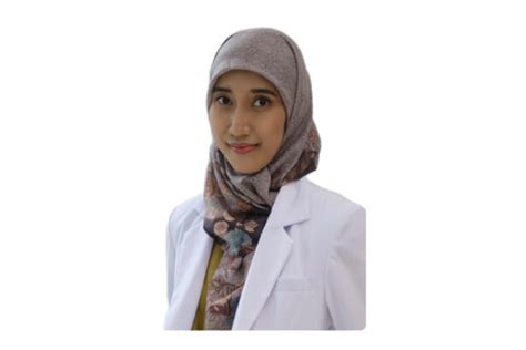 Dr Oky Nur Setyani SpPD RS Karya Medika II Tambun