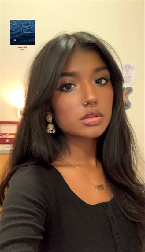Pin By Ravneet On Makeup Brown Girls Makeup Brown Skin Makeup Cute Makeup Looks