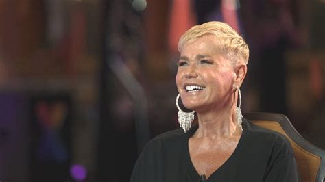 Xuxa lamenta não ter aproveitado a vida enquanto jovem Devia ter dado